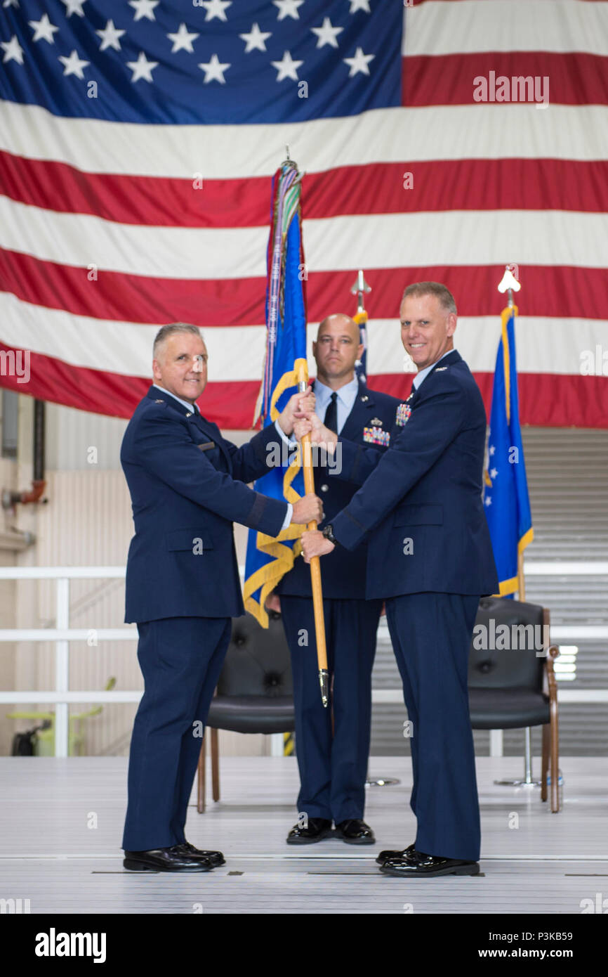 Col larry shaw hi-res stock photography and images - Alamy