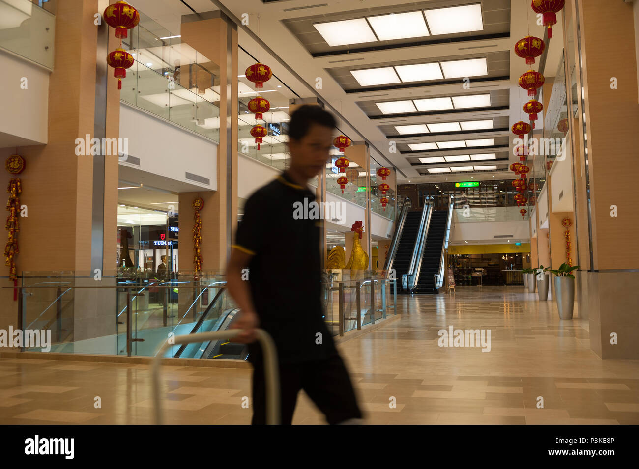 Sule square shopping mall hi-res stock photography and images - Alamy