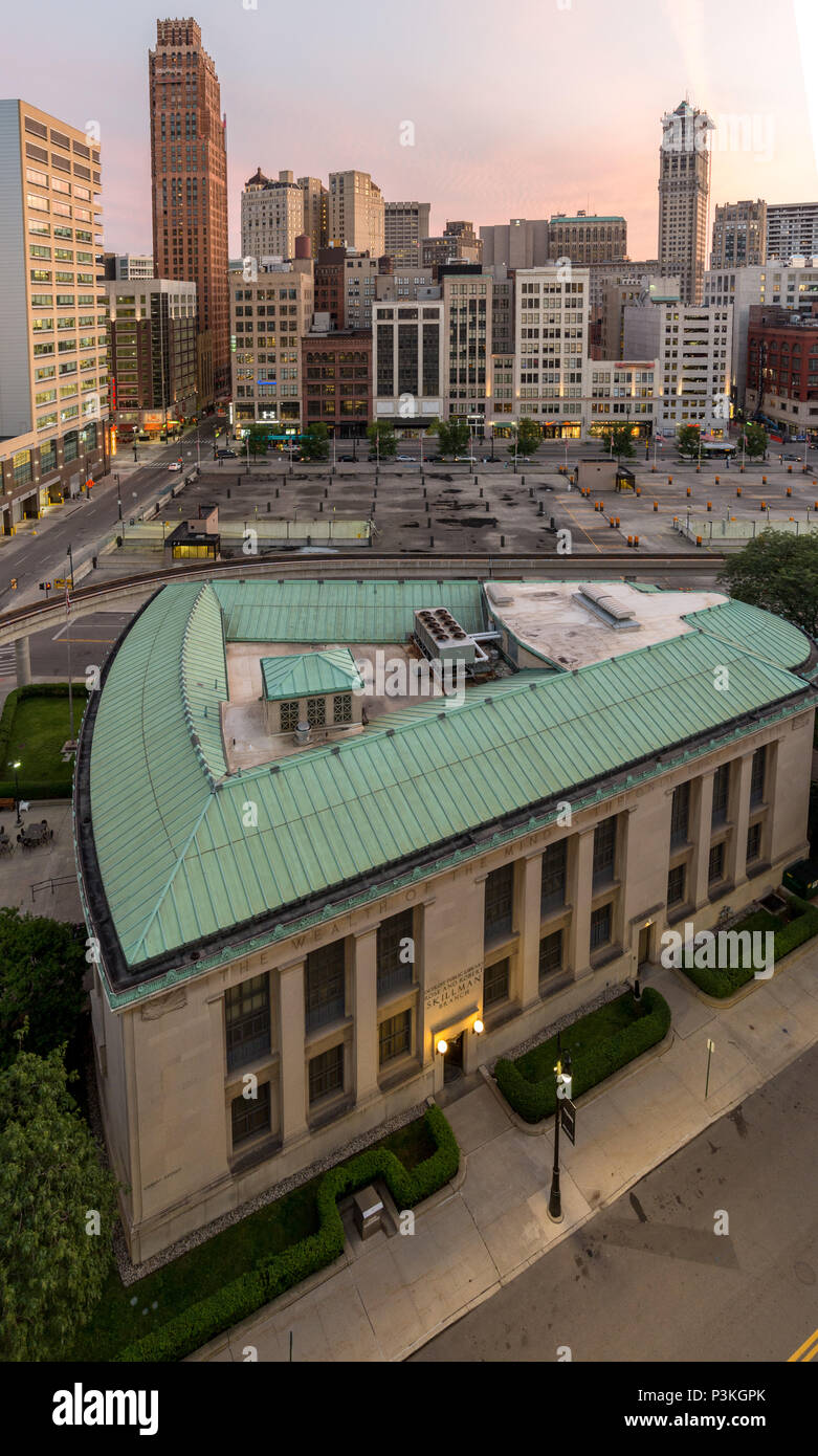 Detroit aerial abandoned hi-res stock photography and images - Alamy