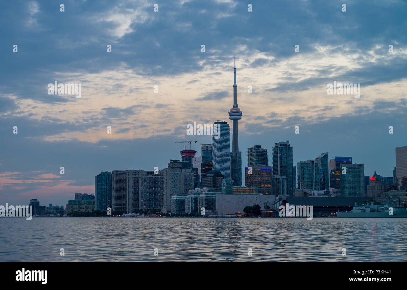 View of toronto city from cn tower at night hi-res stock photography ...