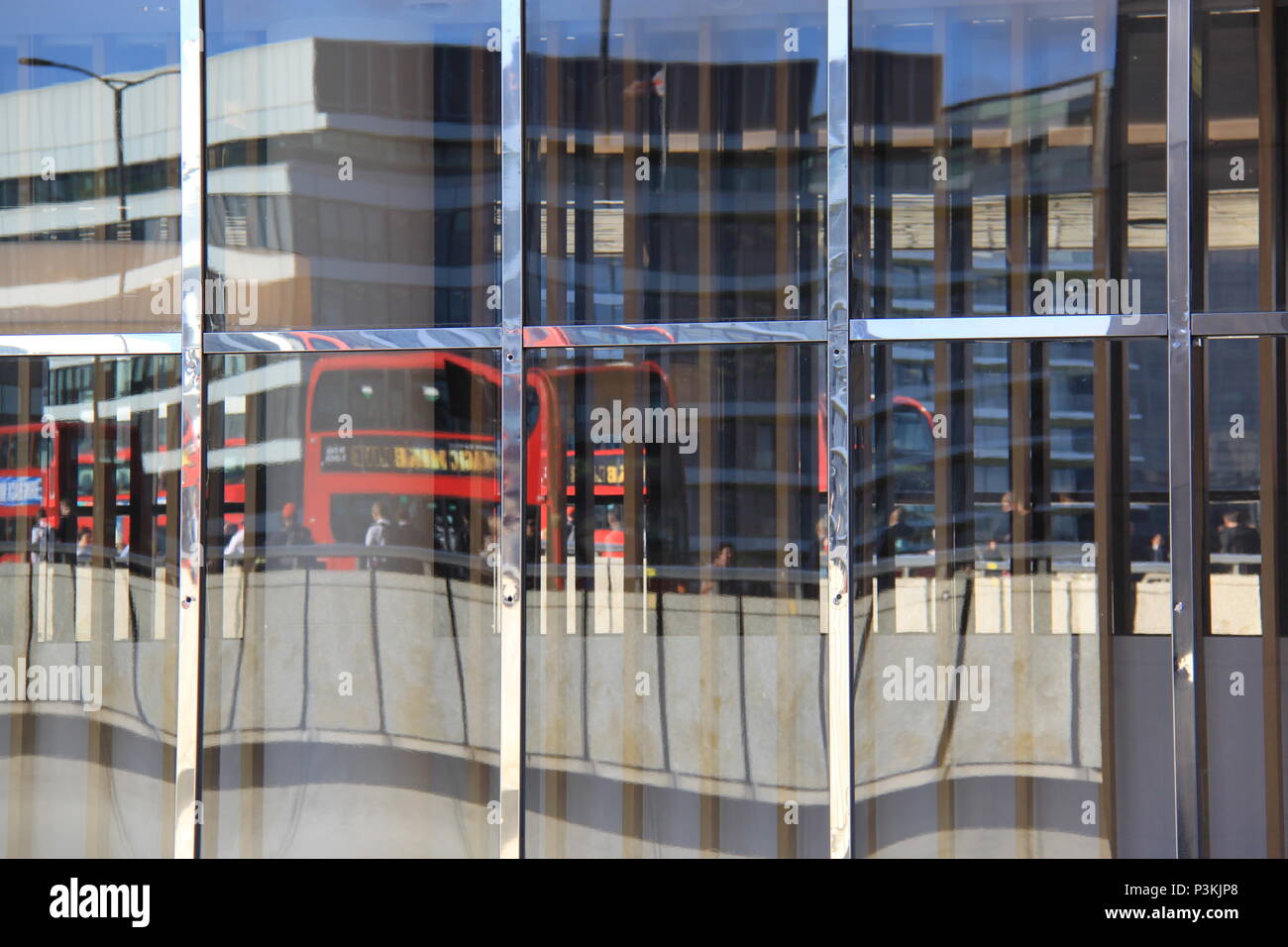 Distorted mirror images hi-res stock photography and images - Alamy