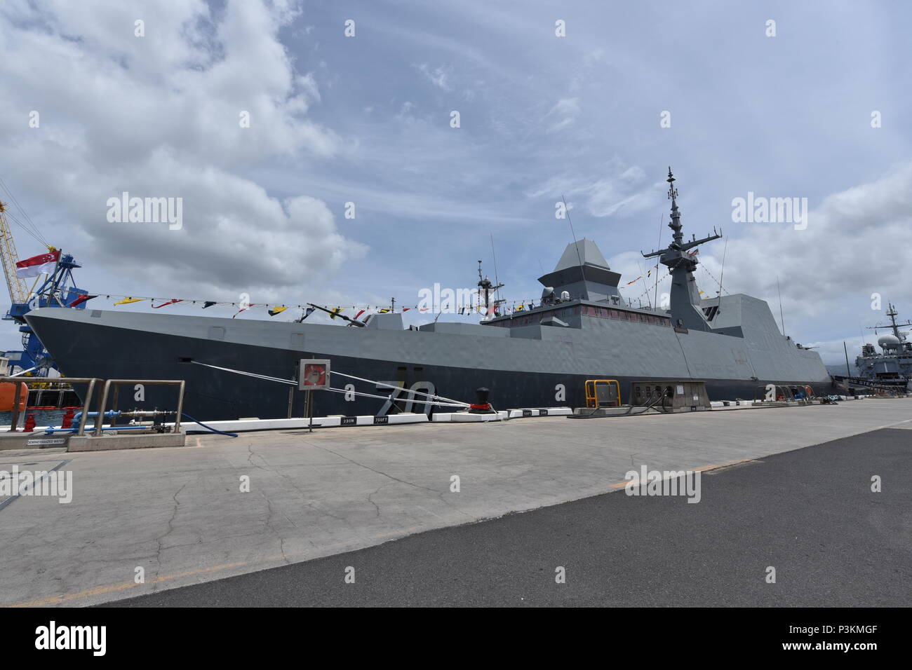 Republic of singapore frigate steadfast ffg 70 hi-res stock photography ...