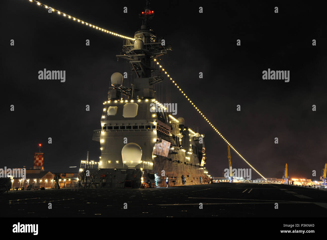 Full dress ship hi-res stock photography and images - Alamy