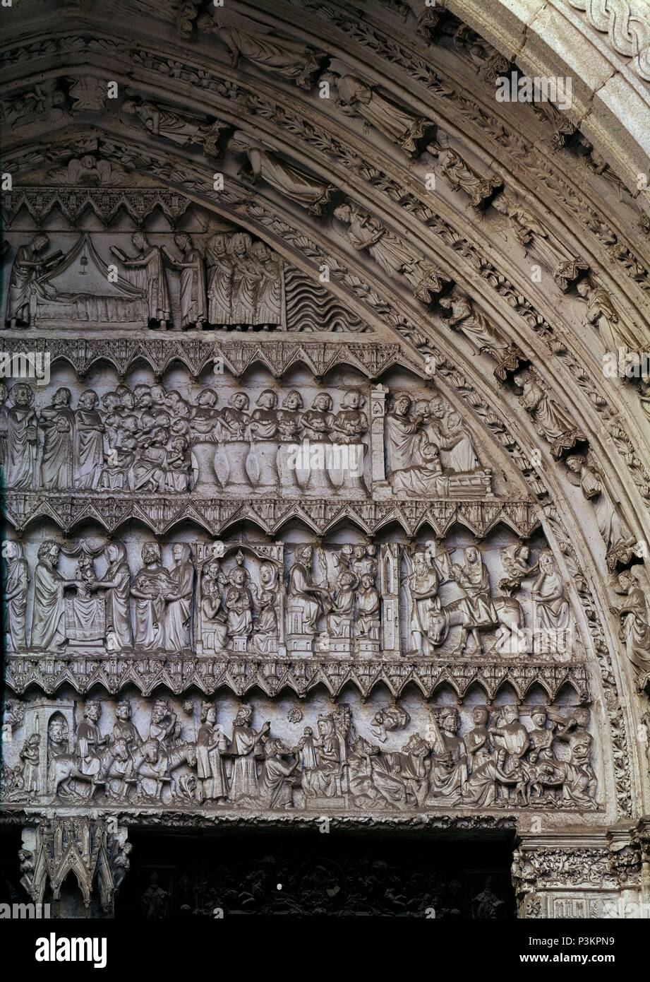 DETALLE DEL TIMPANO DE LA PUERTA DEL RELOJ - SIGLO XIV - GOTICO ESPAÑOL ...
