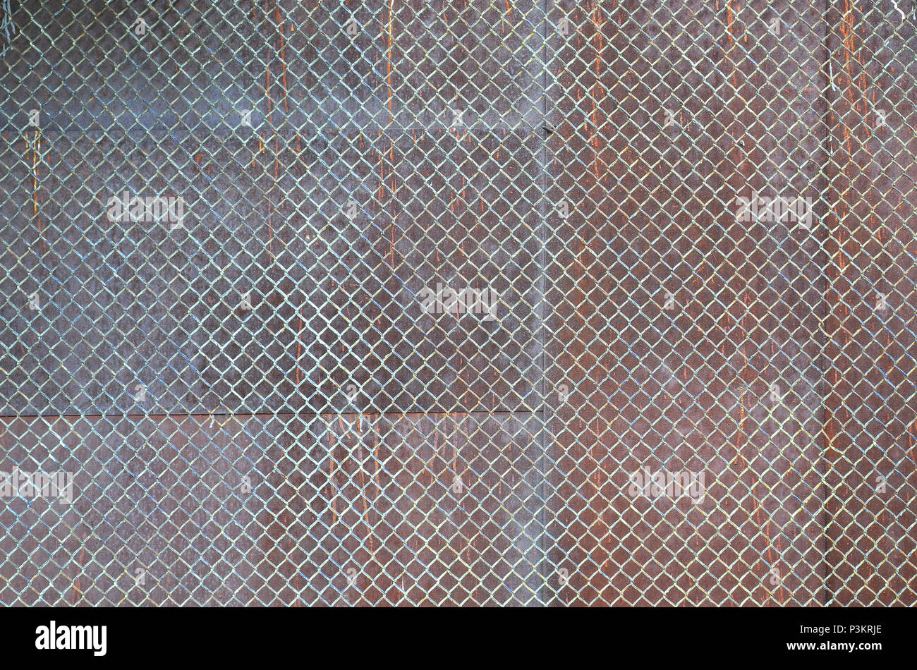 Metal texture with rusty mesh closeup in the daytime outdoors Stock ...