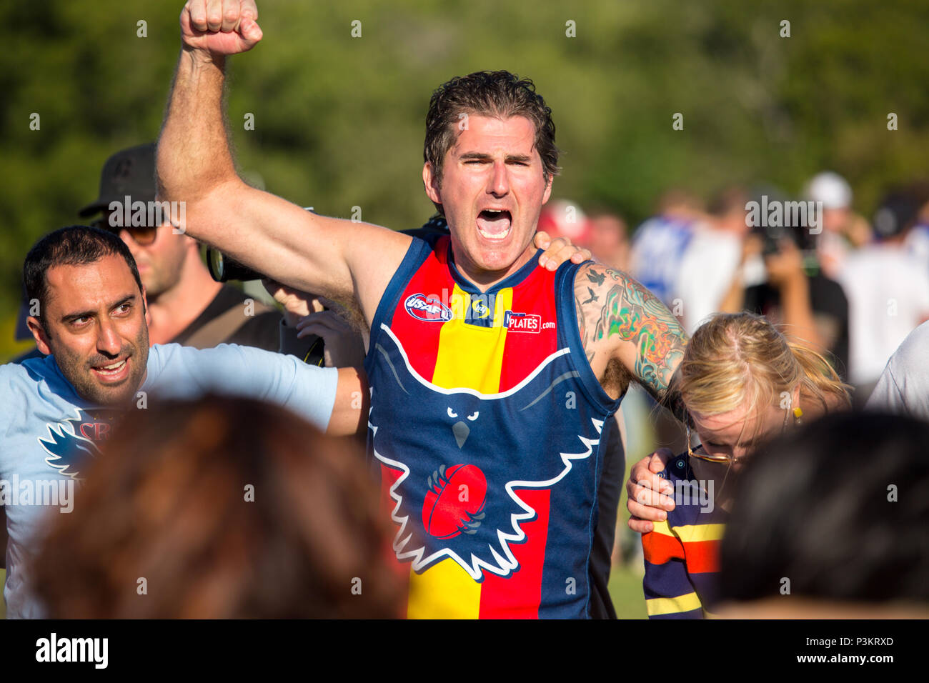 Australian sporting crowd hi-res stock photography and images - Alamy