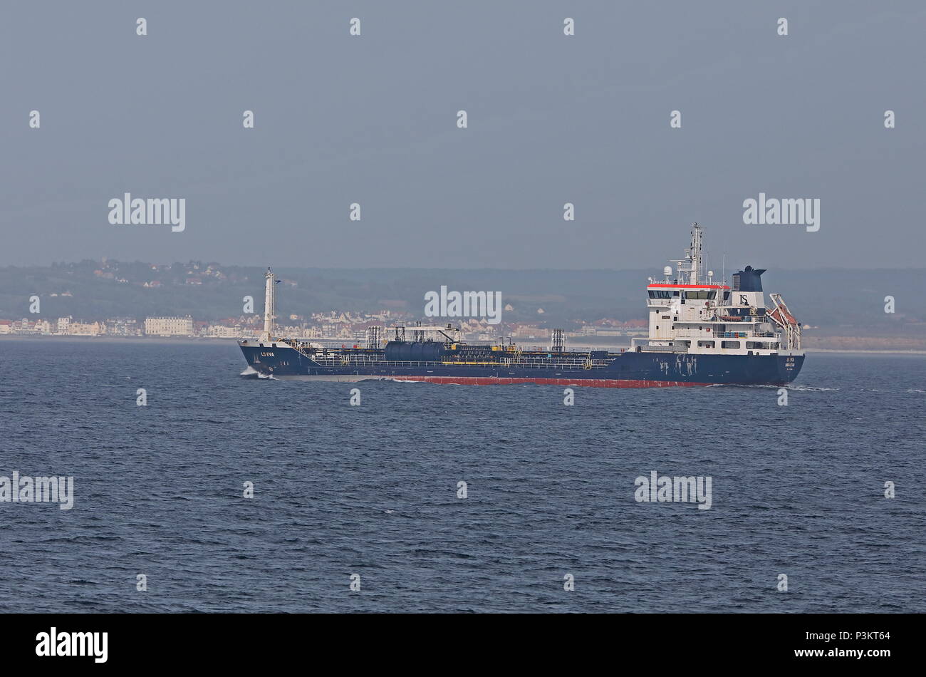 English channel shipping lane hi-res stock photography and images - Alamy