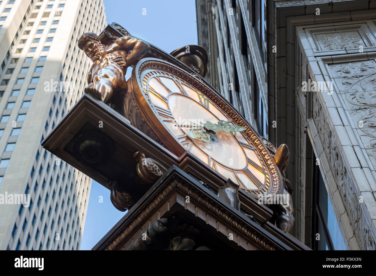 PUBLIC CLOCK KAUFMANN DEPARTMENT STORE BUILDING SMITHFIELD STREET ...