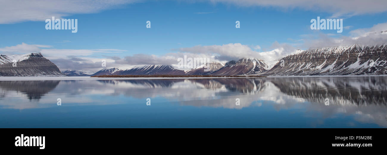 Isfjorden, spitsbergen, svalbard hi-res stock photography and images ...