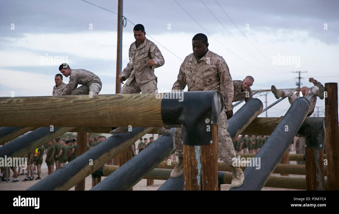 Log roll maneuver hi-res stock photography and images - Alamy