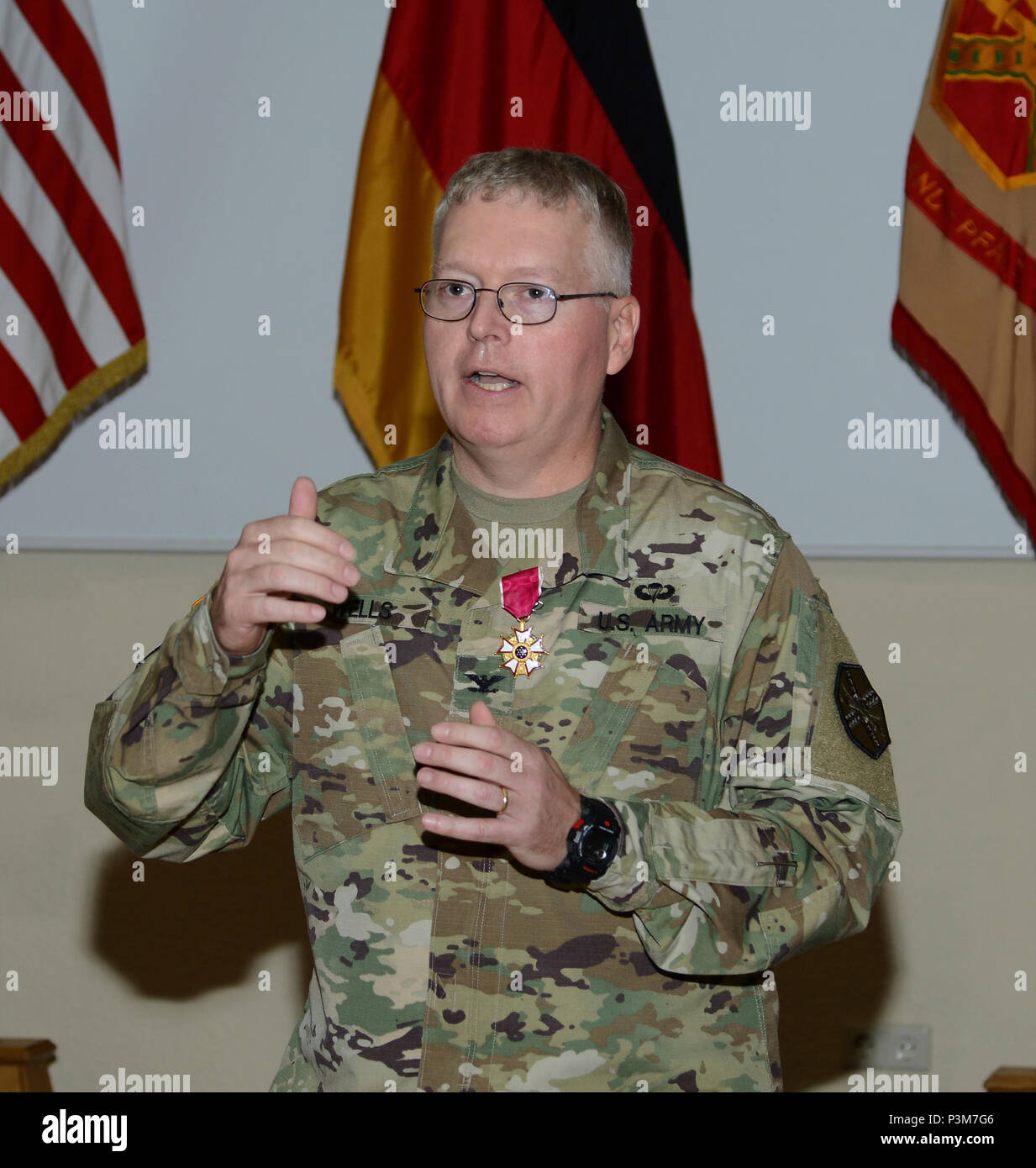 U s army col g shawn wells jr hi-res stock photography and images - Alamy