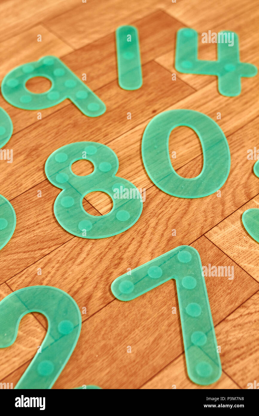 Child learning numbers hi-res stock photography and images - Alamy