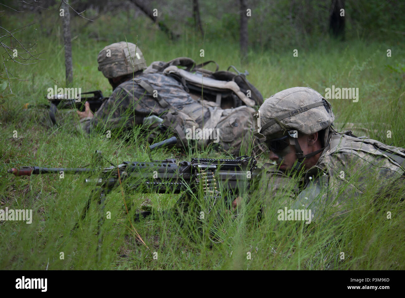 A group of U.S. Army Ranger students, assigned to the Airborne and ...