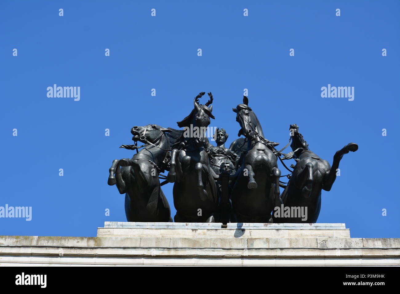 Wellington Arch at Hyde Park Corner, London, UK Stock Photo - Alamy