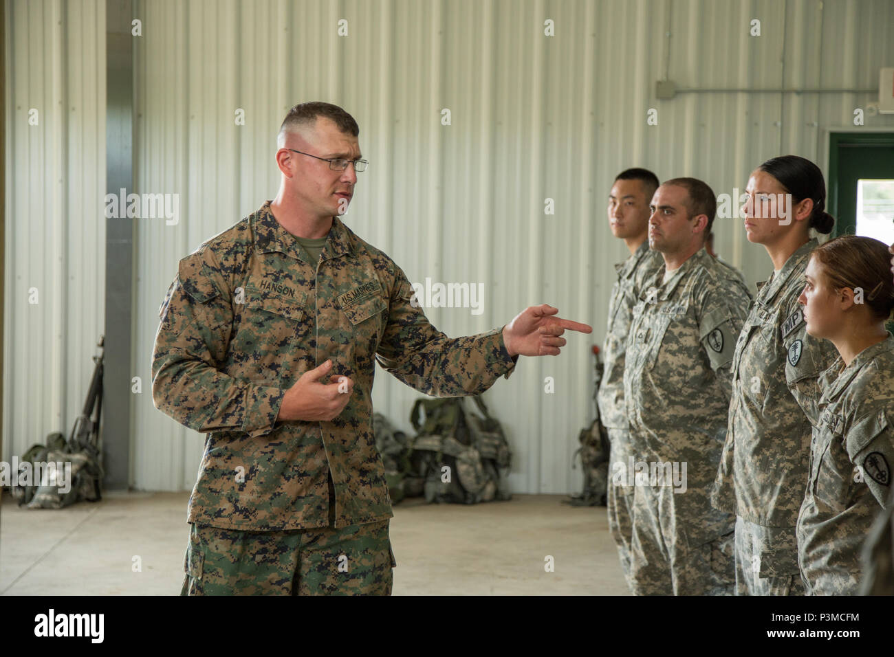 U.S. Marine Corps Gunnery Sgt. Timothy Hanson, Marine Corps ...