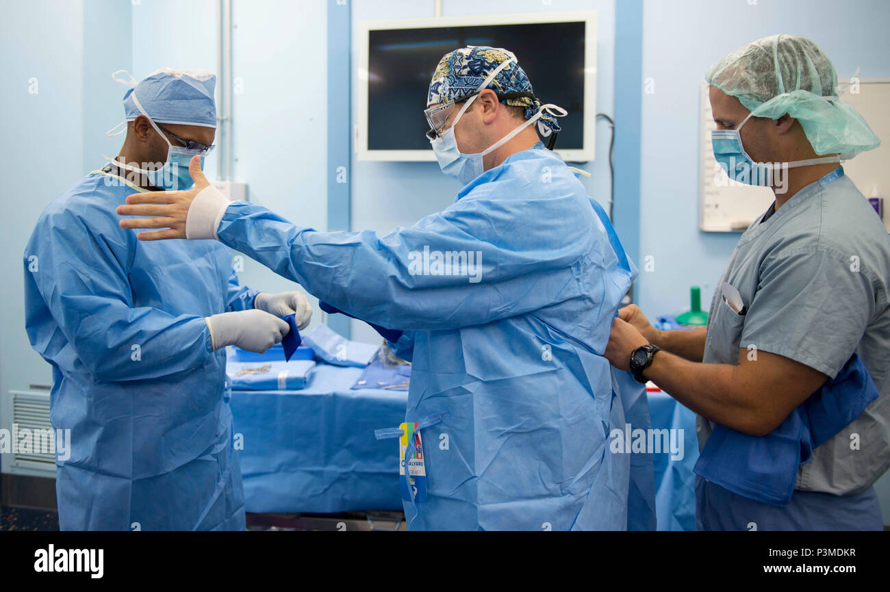 Pediatric Surgeon High Resolution Stock Photography and Images - Alamy