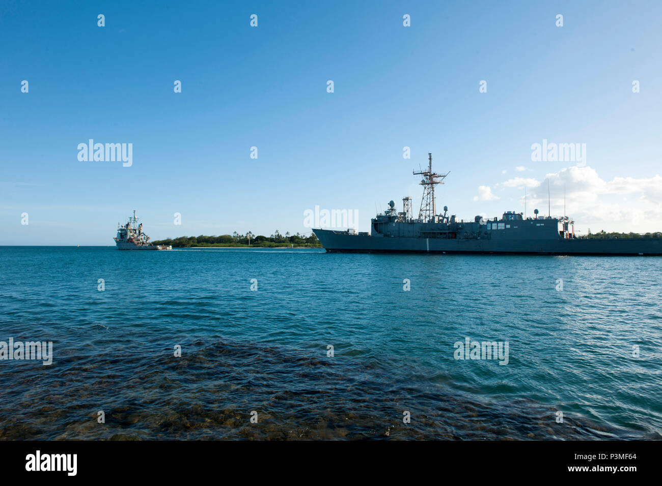 Usns navajo t atf 169 hi-res stock photography and images - Alamy