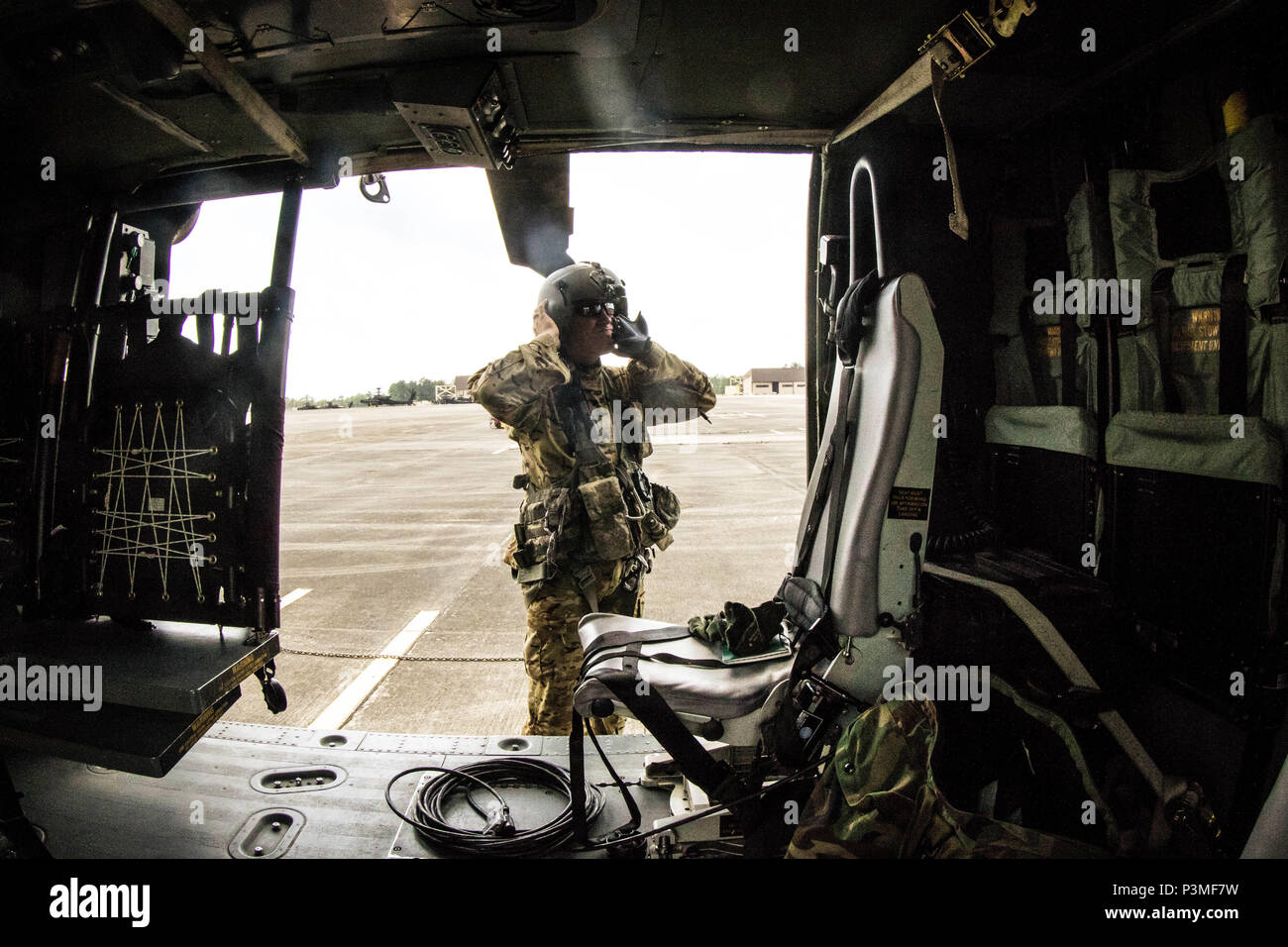 Uh 60 helicopter repairer hi-res stock photography and images - Alamy
