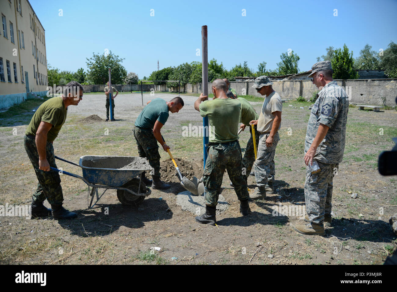 Albanian Army soldiers from the 1st Infantry Battalion of the Albanian ...