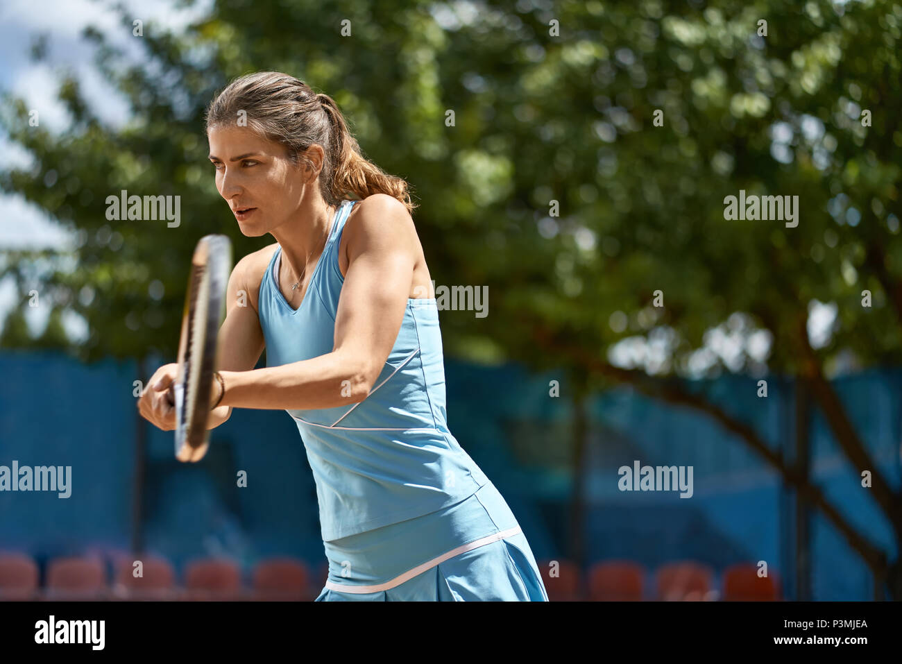 Dynamic sport action hi-res stock photography and images - Alamy