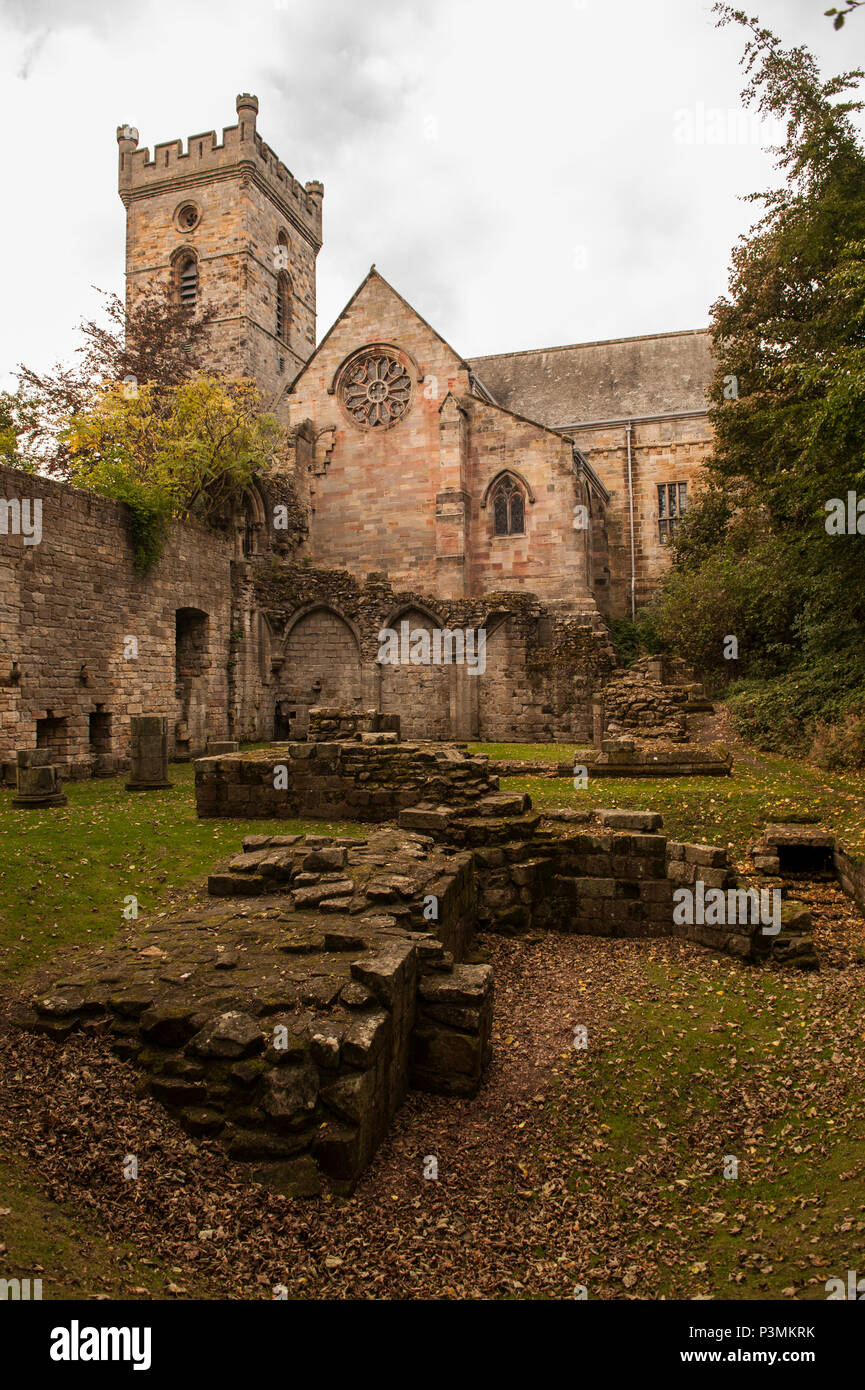 Culross abbey grounds hi-res stock photography and images - Alamy