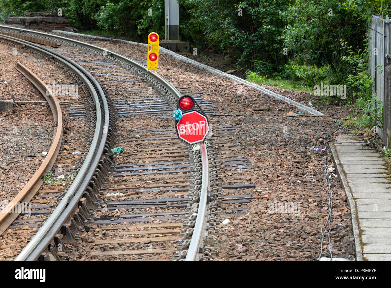 Rutherglen train station hi-res stock photography and images - Alamy
