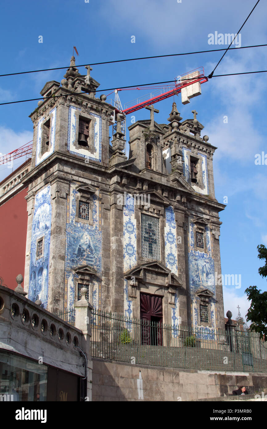 Tiled exterior hi-res stock photography and images - Alamy