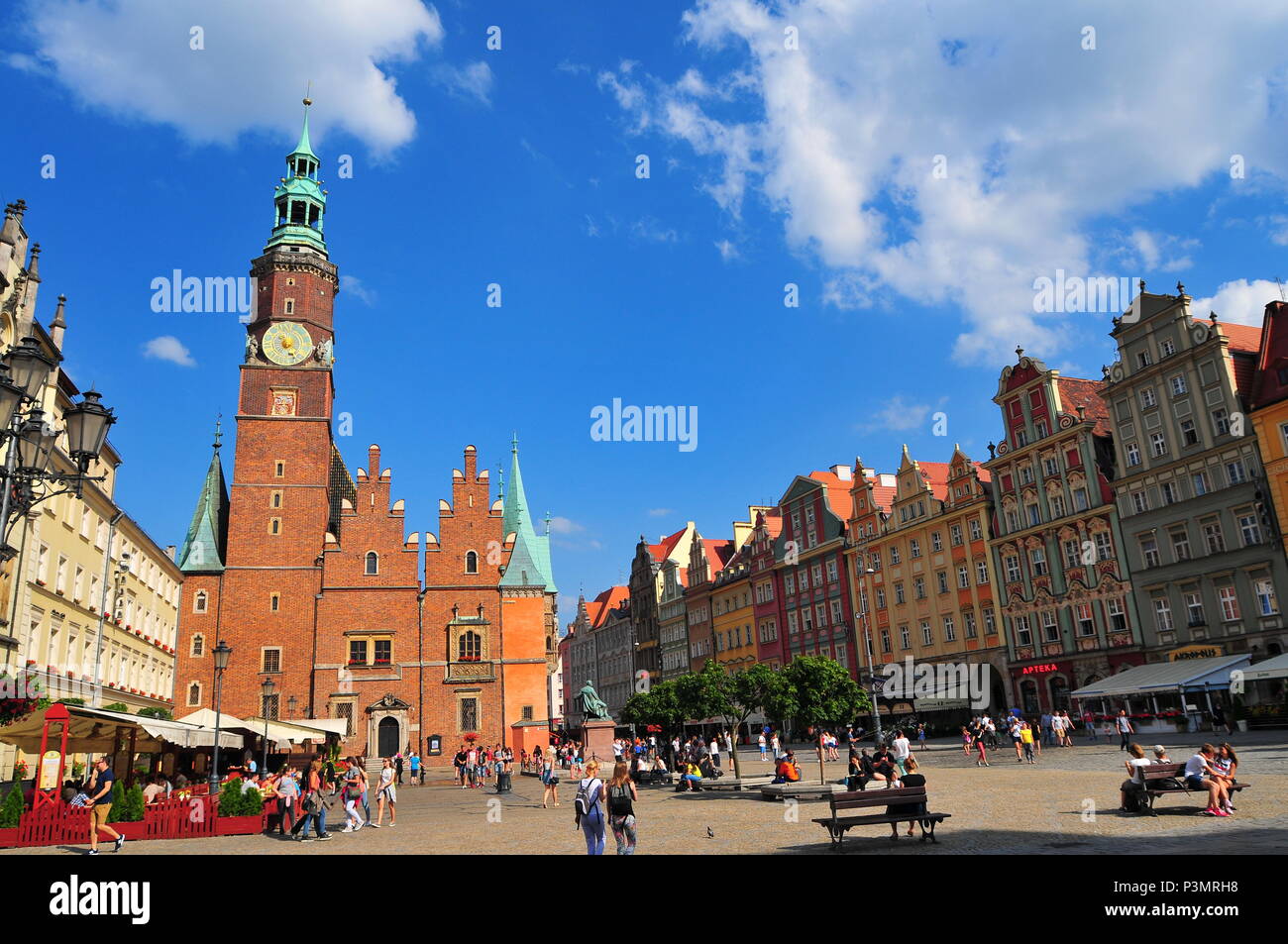 Town hall at rynek the main square wroclaw silesia poland hi-res stock ...