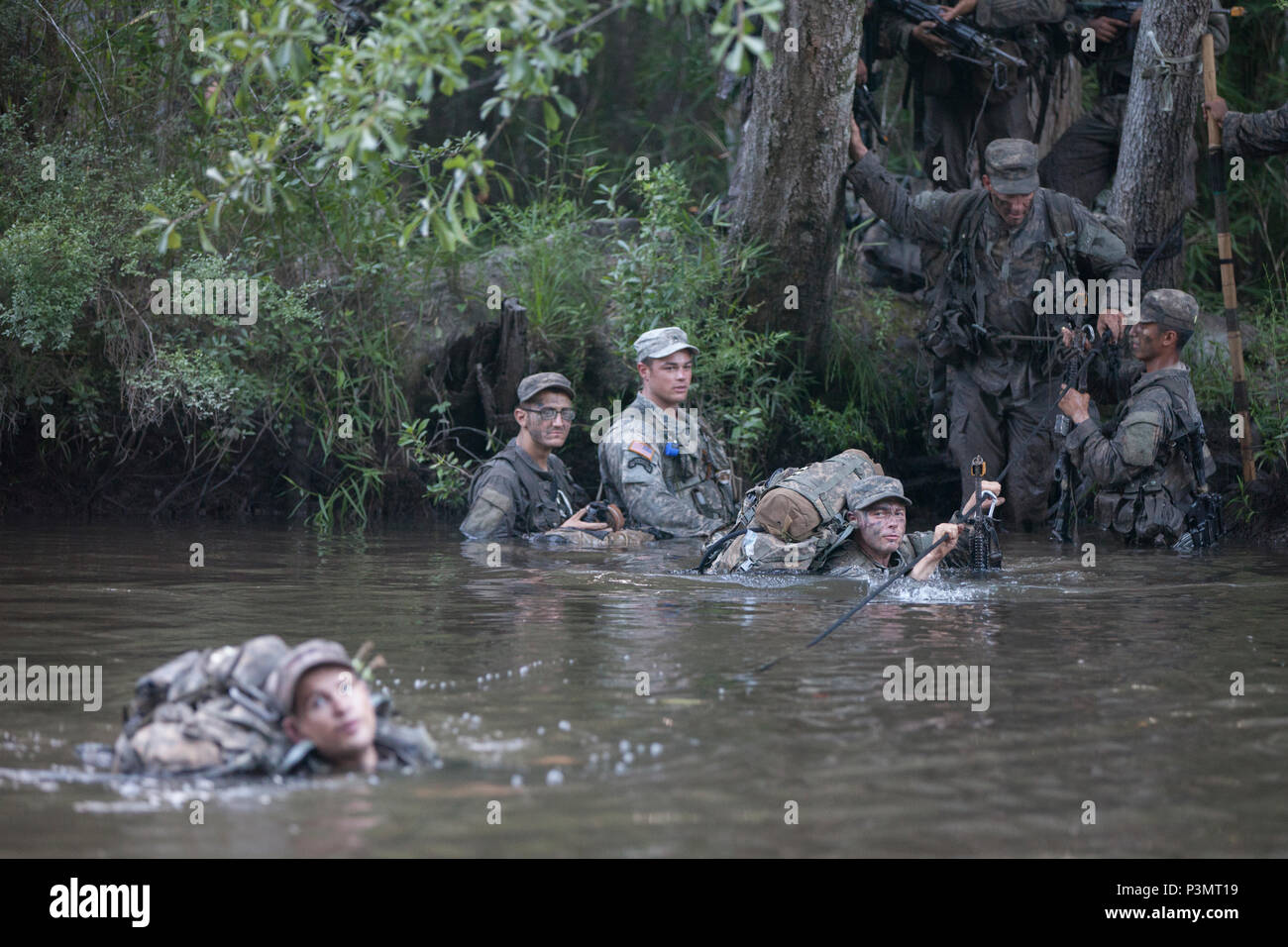 A group of U.S. Army Ranger students, assigned to the Airborne and ...