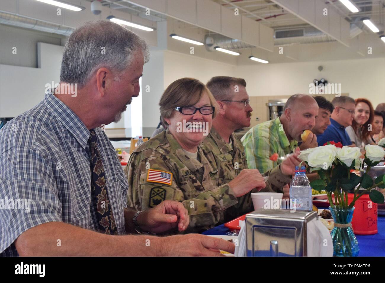 Soldiers from the Tennessee Army National Guard, 194th Engineer Brigade ...