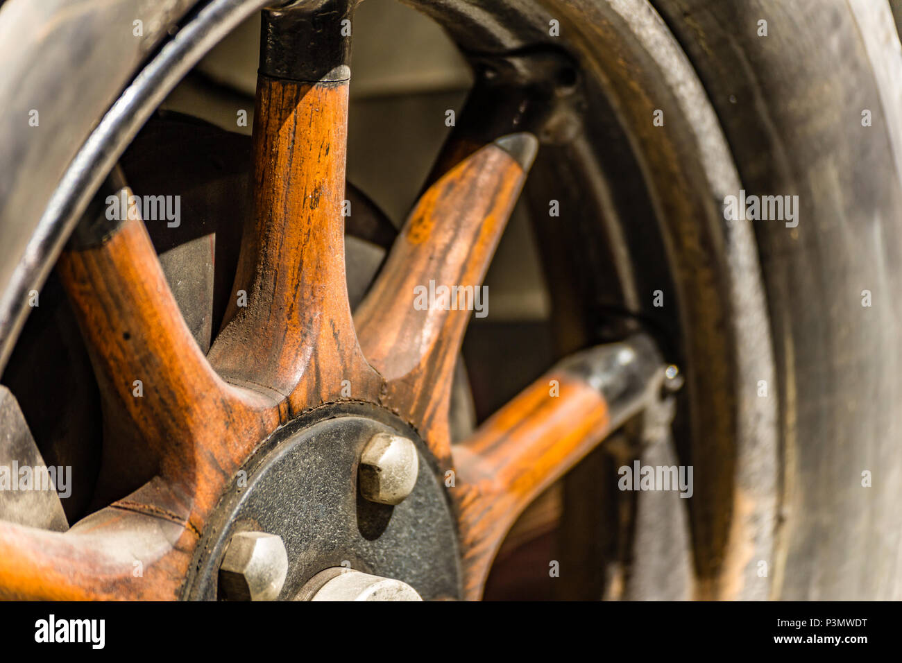 wood spokes of wheel rim of old vintage Italian car Stock Photo - Alamy
