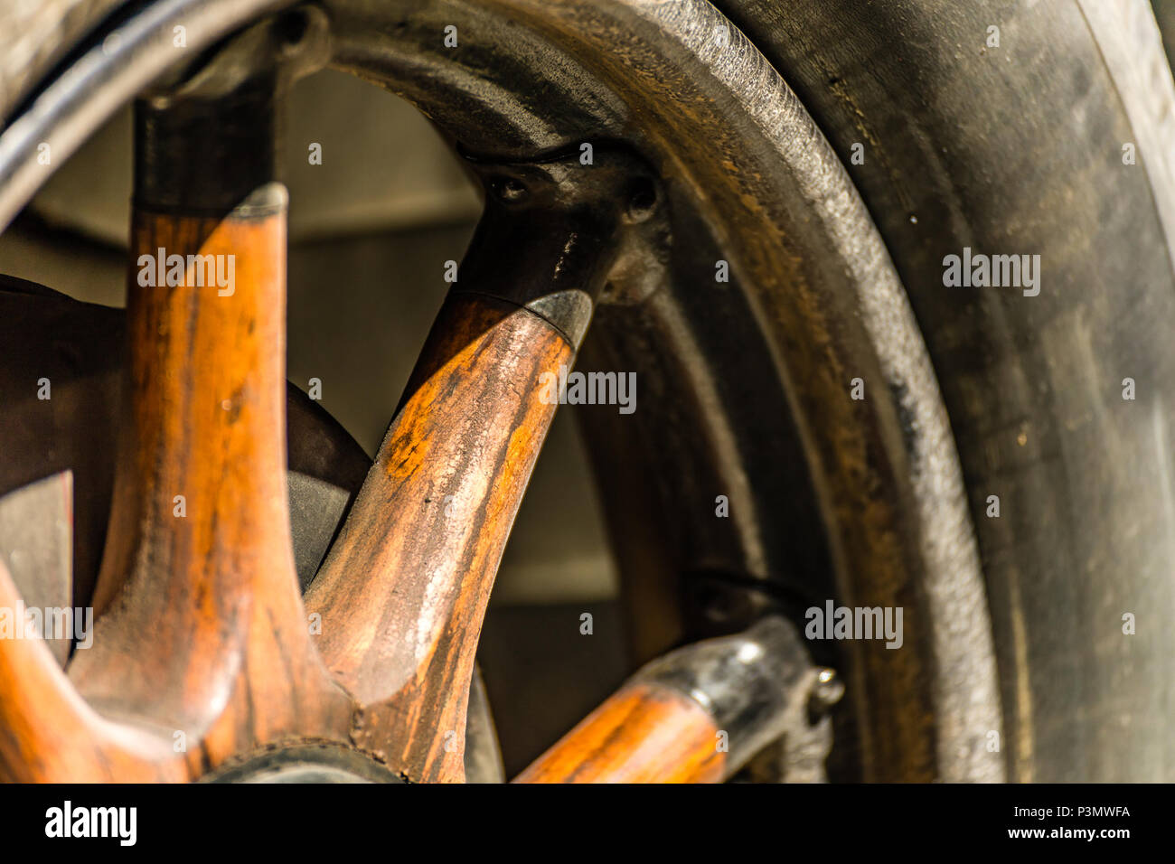 wood spokes of wheel rim of old vintage Italian car Stock Photo - Alamy