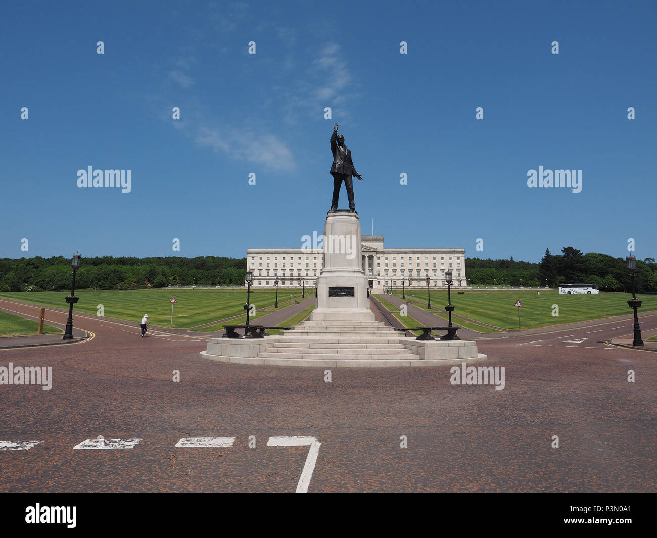 Statue of lord carson hi-res stock photography and images - Alamy