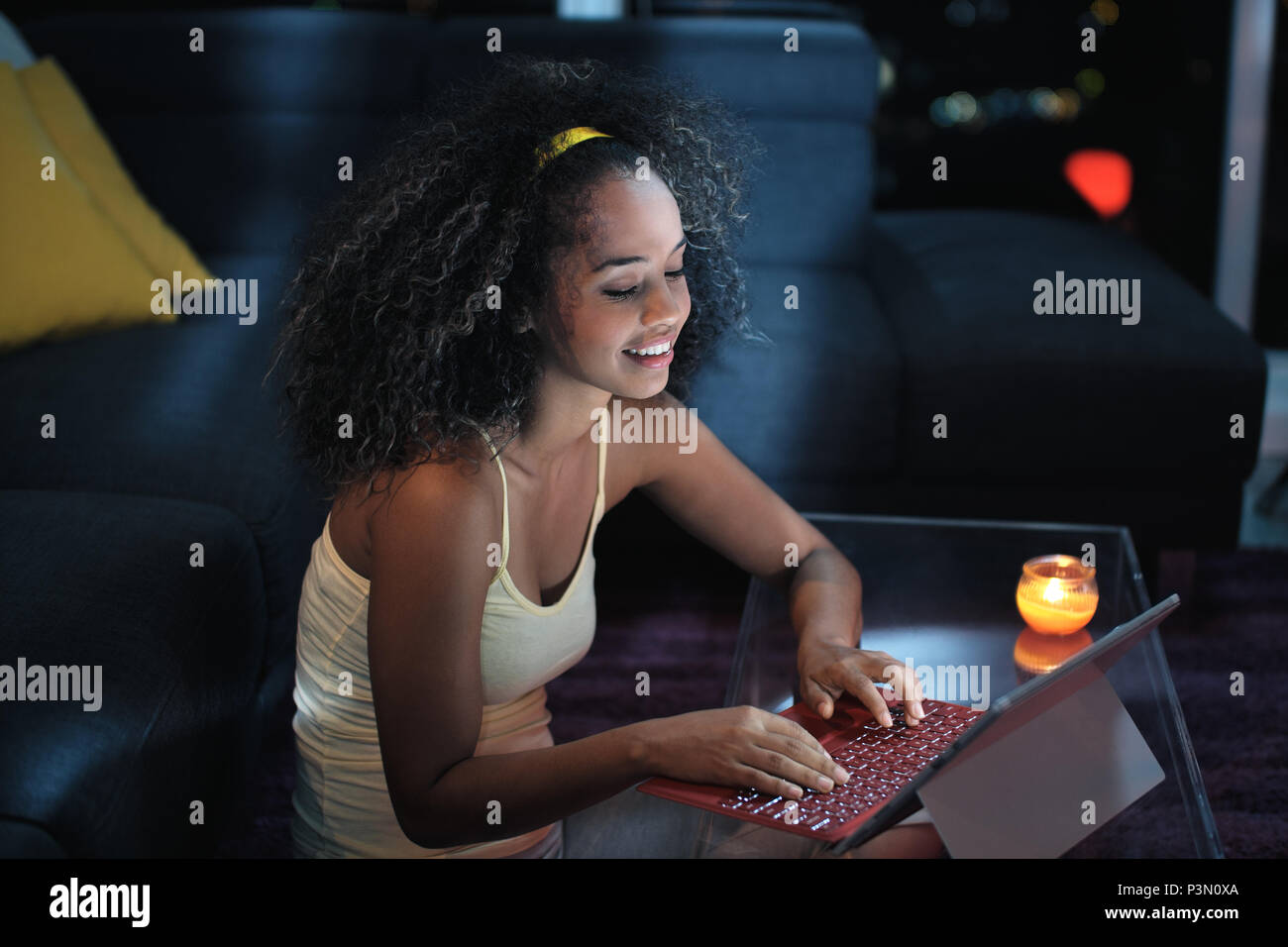 Typing message hi-res stock photography and images - Alamy
