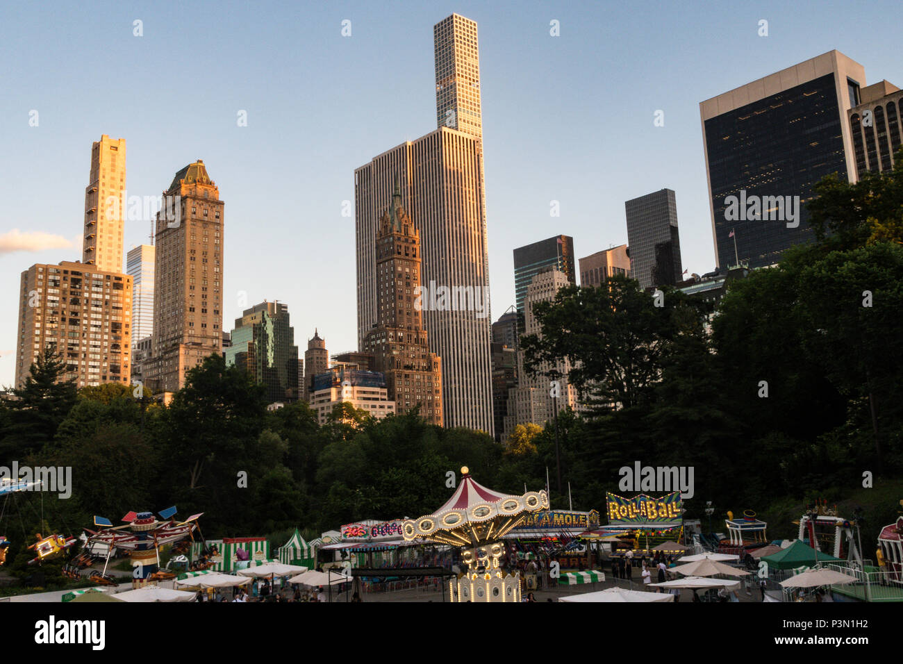 Midtown manhattan skyline hi-res stock photography and images - Alamy