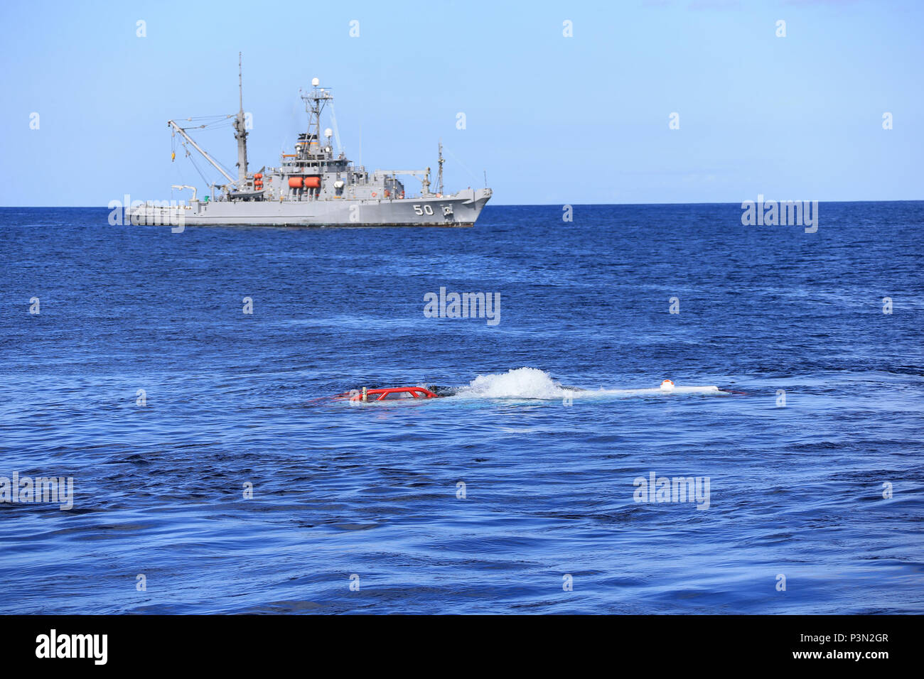 160713-N-GW536-003 PACIFIC OCEAN (July 13, 2016) An LR-7 submersible ...