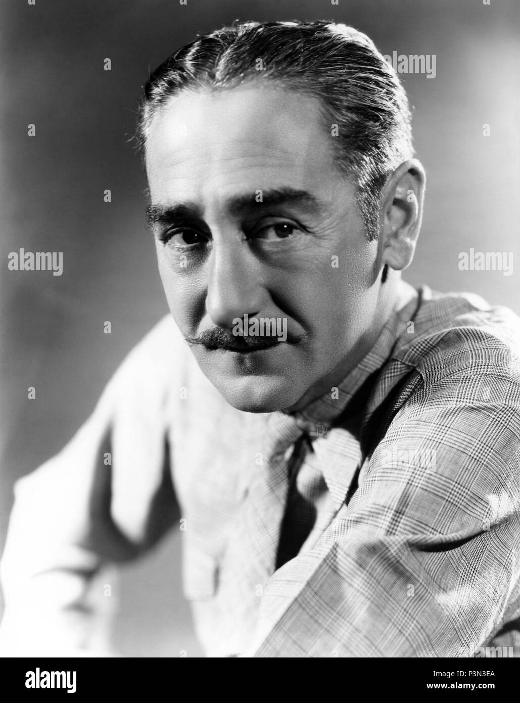 Stars: ADOLPHE MENJOU Stock Photo - Alamy