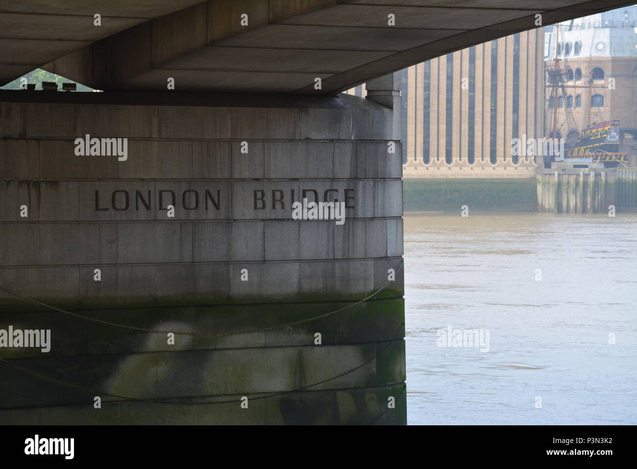 This famous and historic London Bridge spanning the River Thames ...