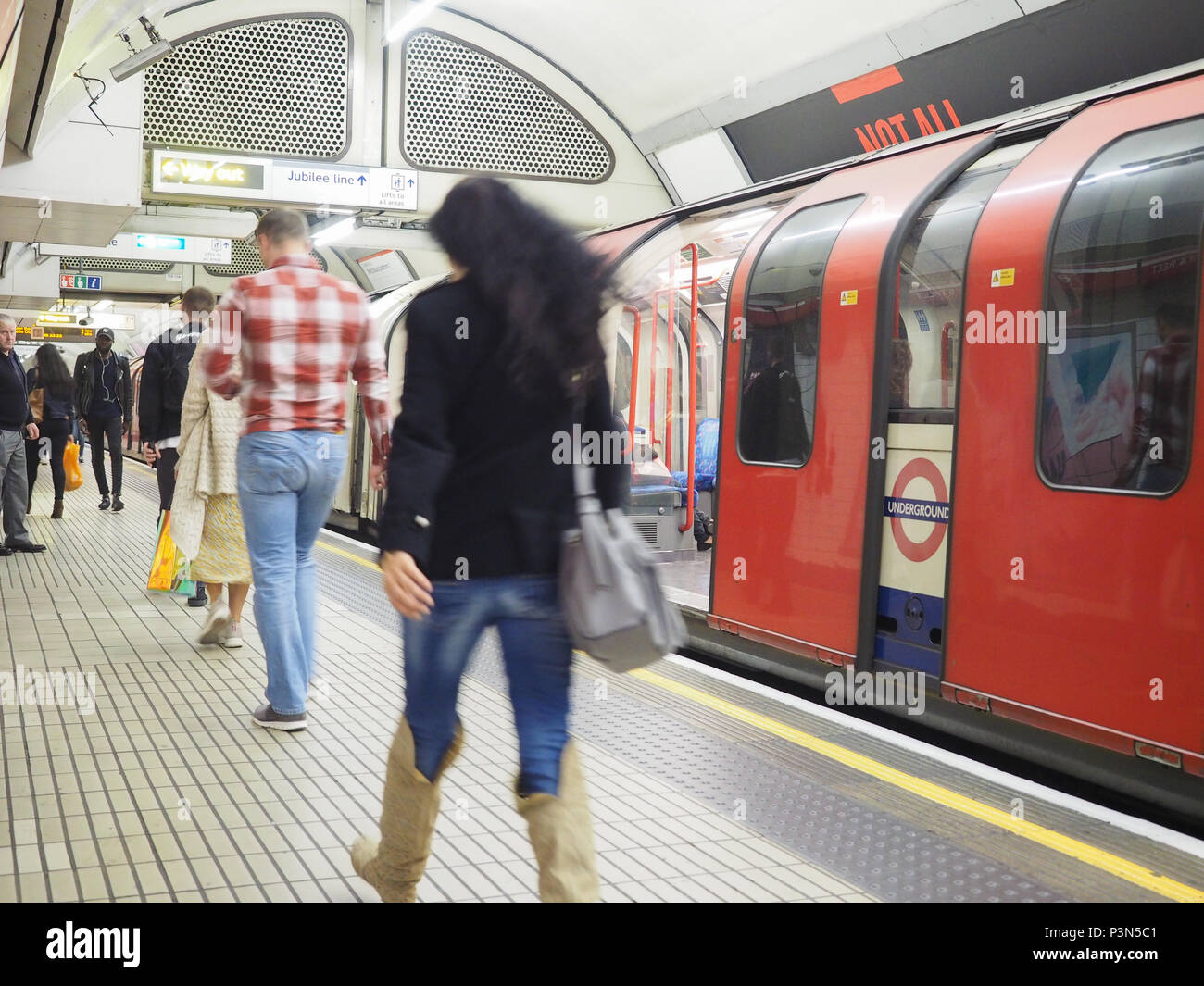 LONDON, UK - CIRCA JUNE 2018: London Underground Tube station platform ...