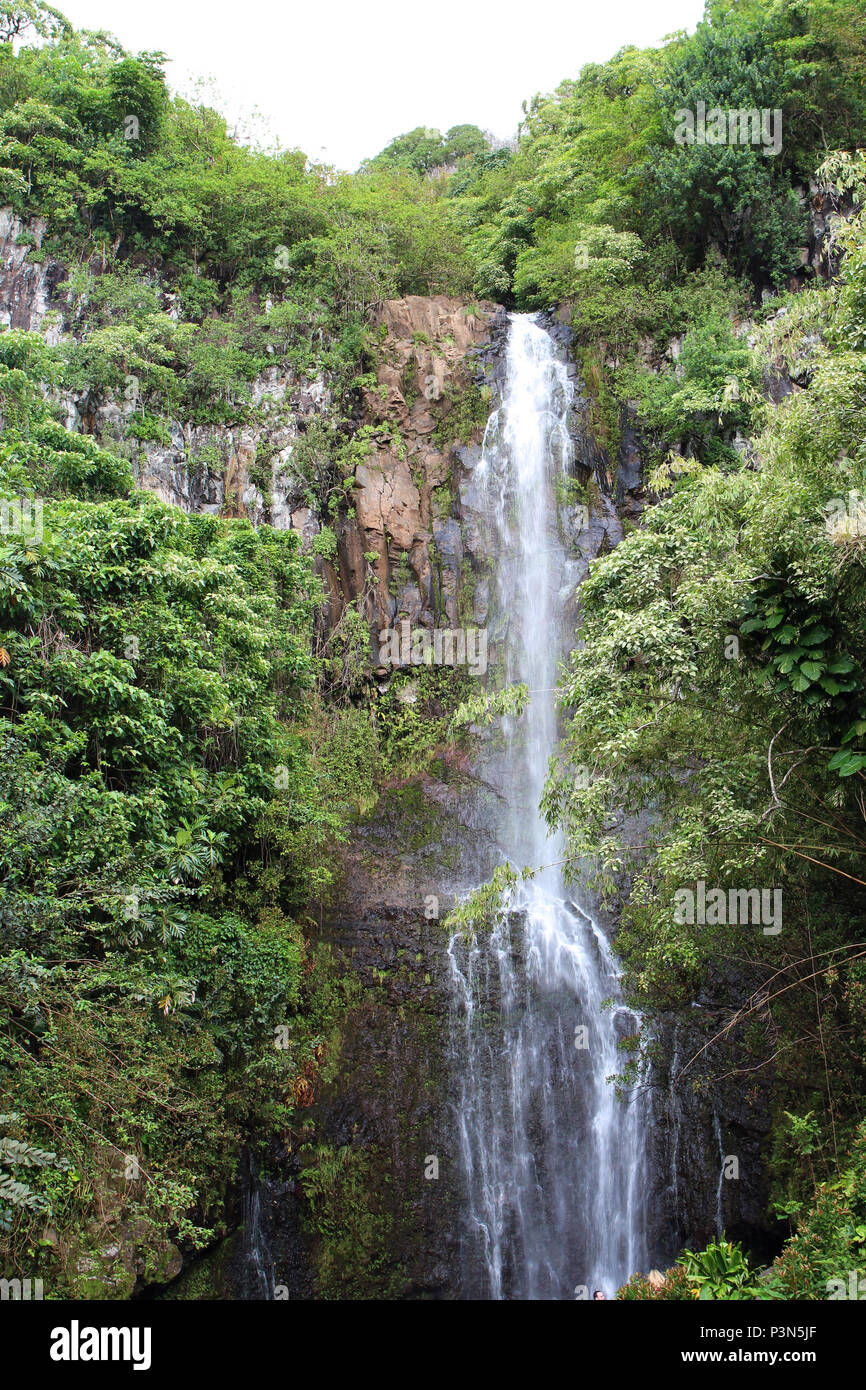 Travel tourism sheer cliff dramatic landscape hi-res stock photography ...