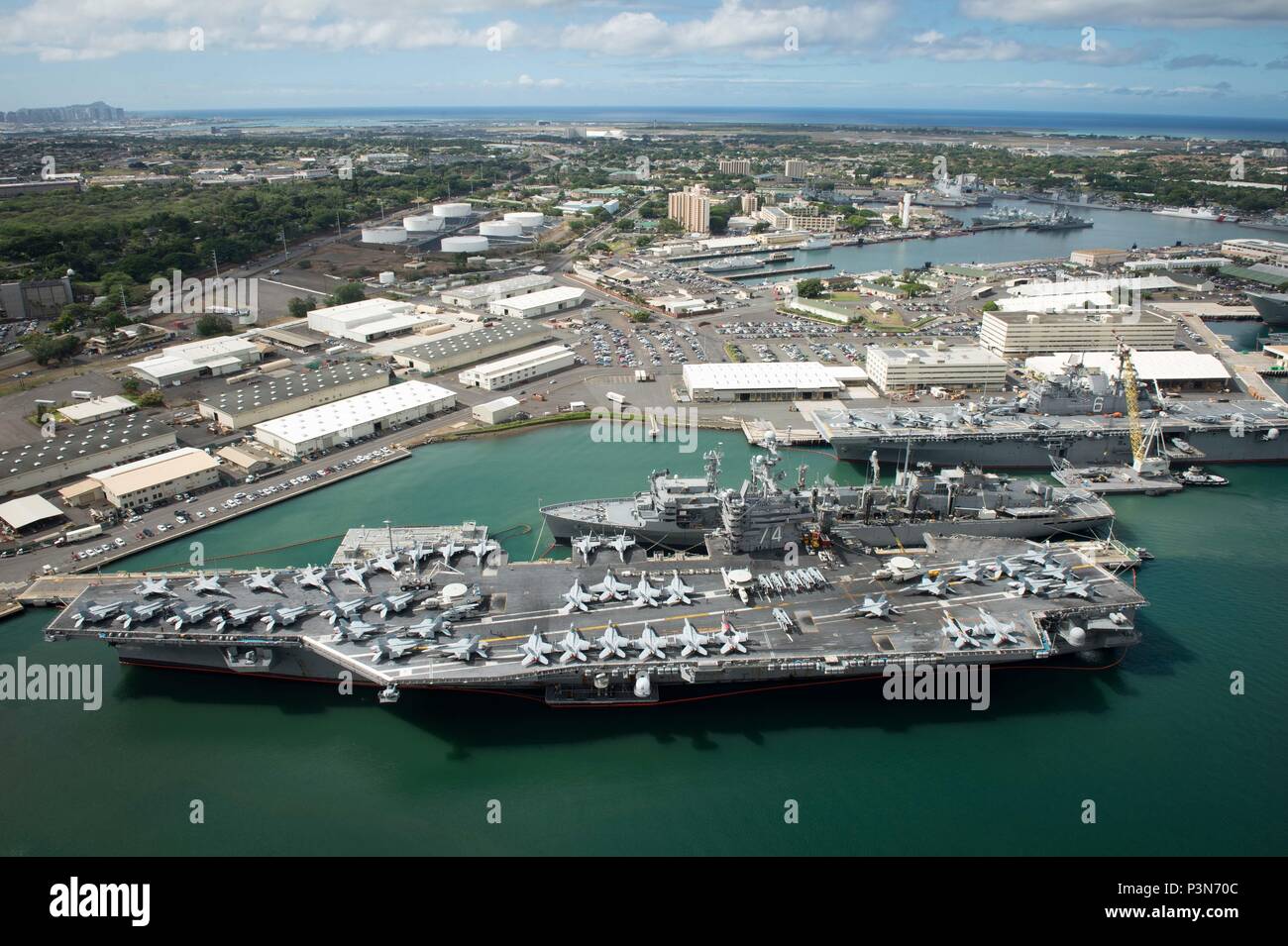 Aerial view ships submarines hi-res stock photography and images - Alamy