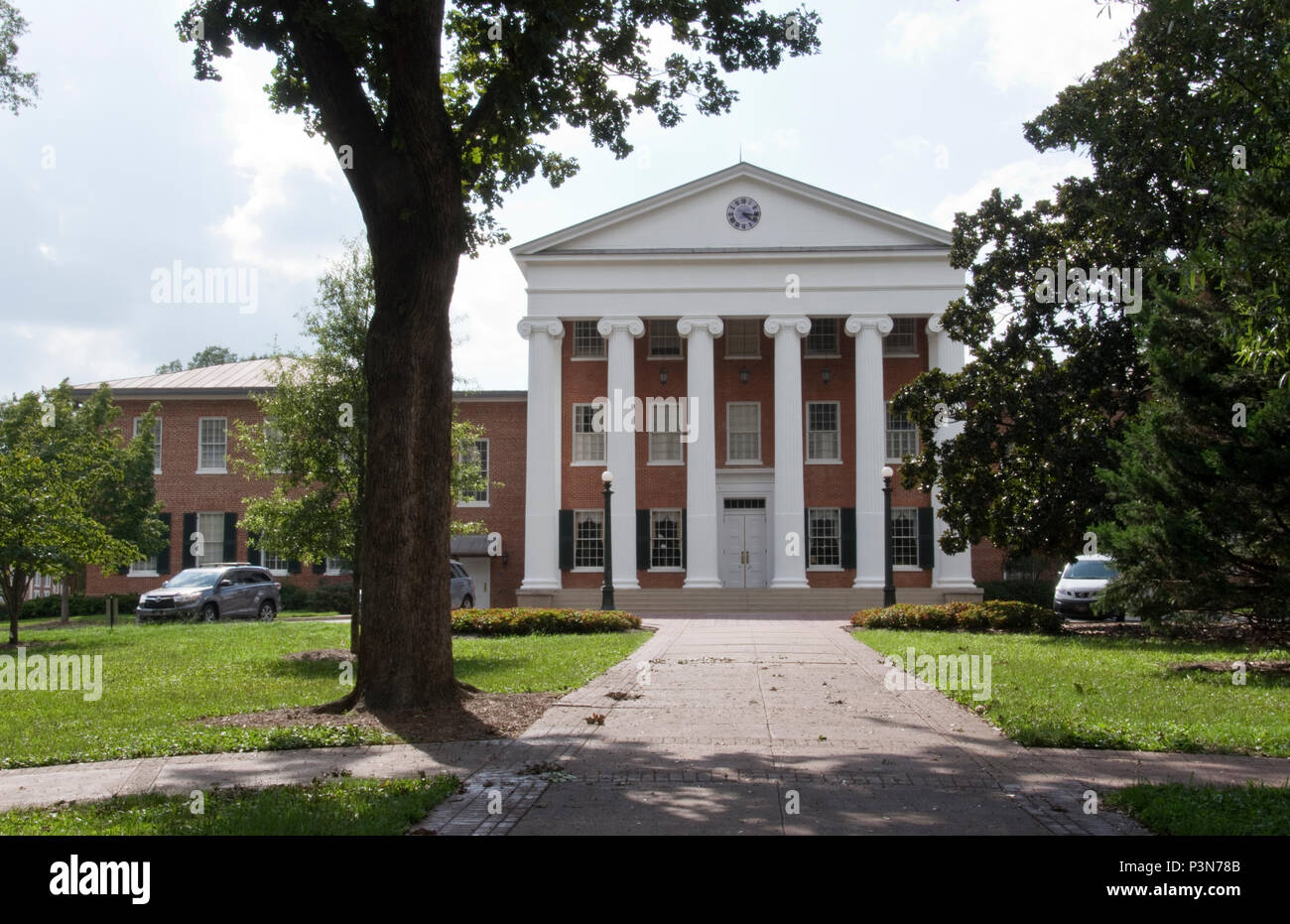 The Lyceum on the campus of the University of Mississippi (Ole Miss ...