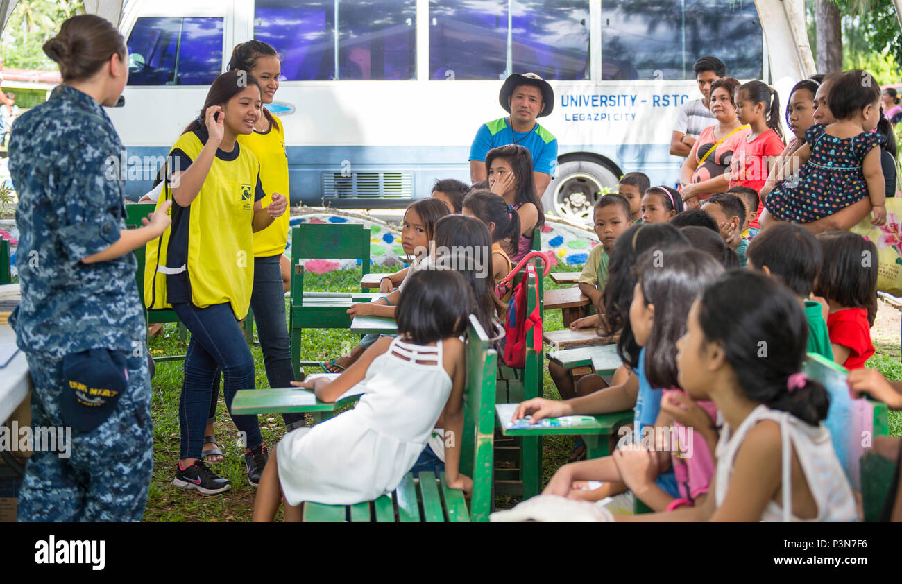 Dietician school hi-res stock photography and images - Alamy
