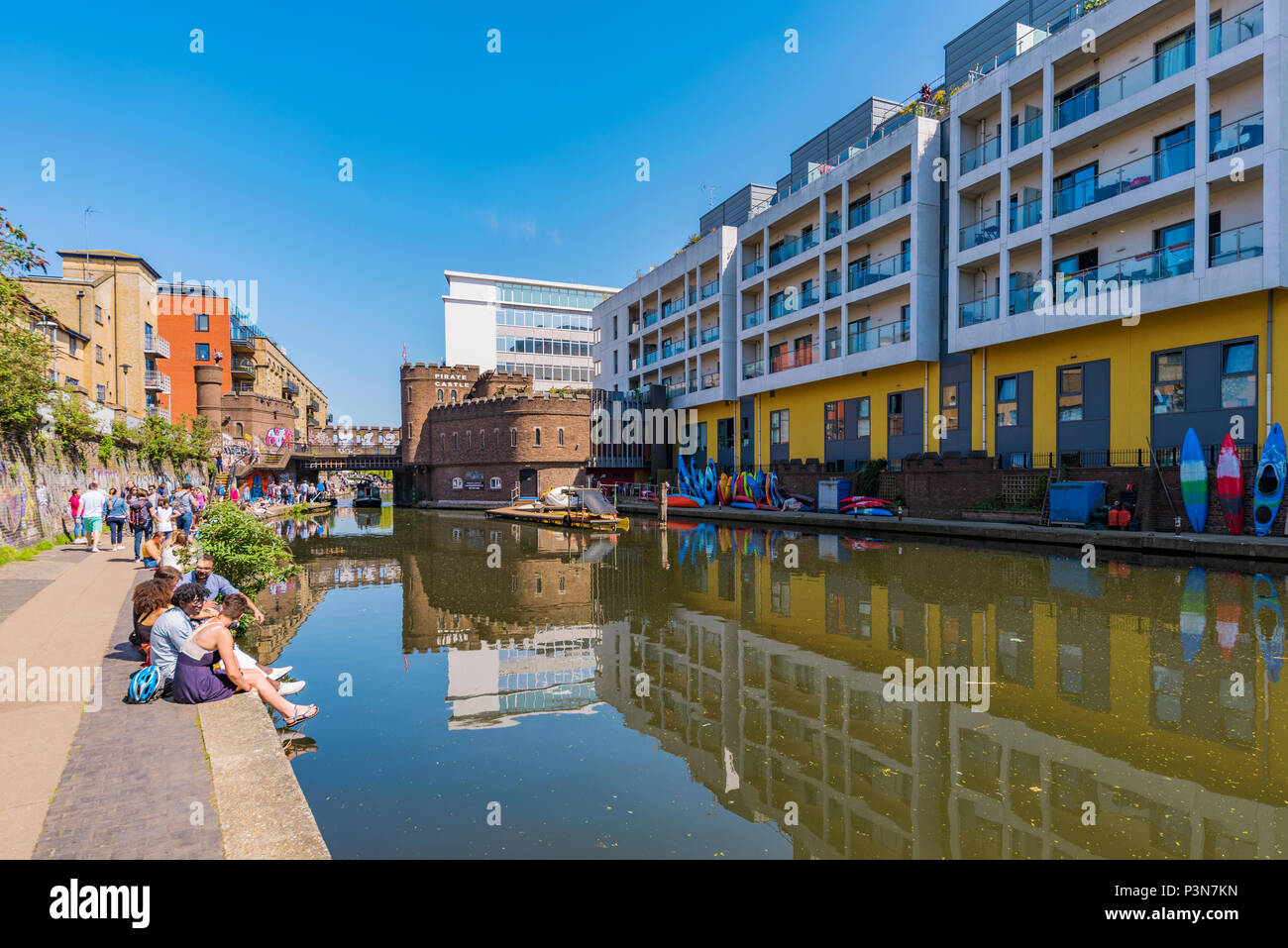 Riverside walkway hi-res stock photography and images - Alamy