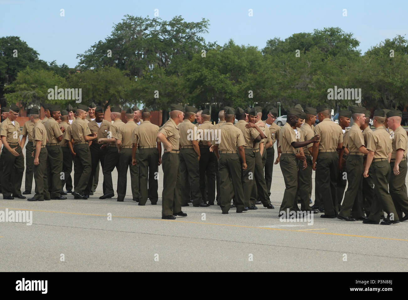 U.S. Marines with Lima Company, Recruit Training Regiment, Marine Corps ...