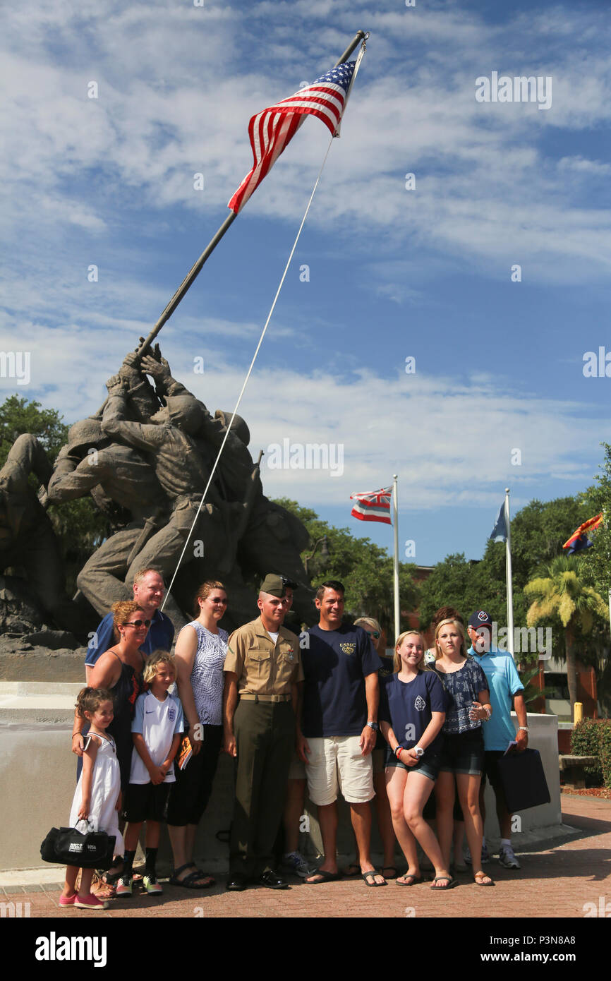 U s marine corps basic training graduation hi-res stock photography and ...