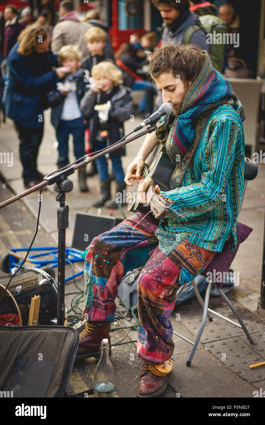 Busker and portobello hi-res stock photography and images - Alamy