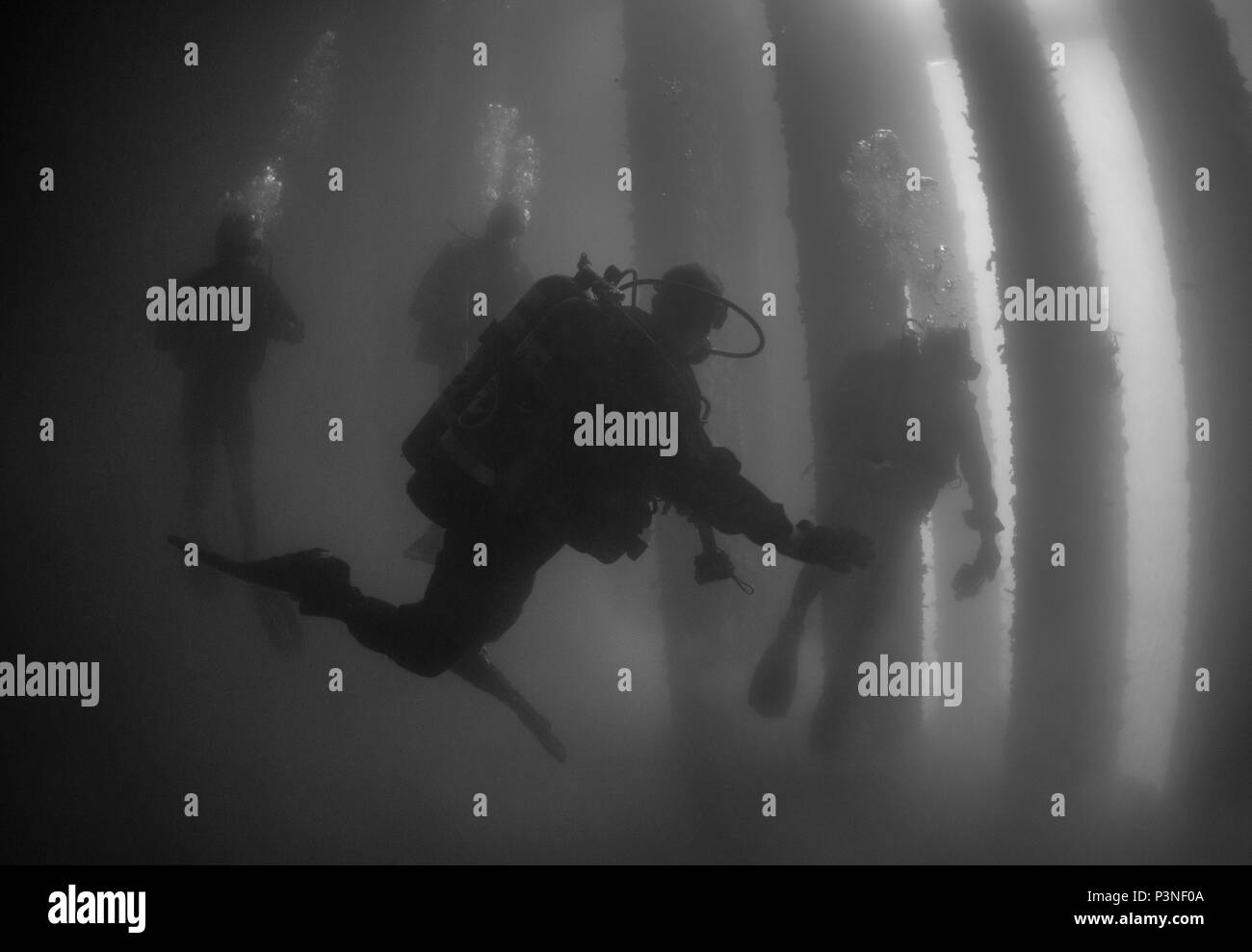 Combat camera personnel military Black and White Stock Photos & Images ...