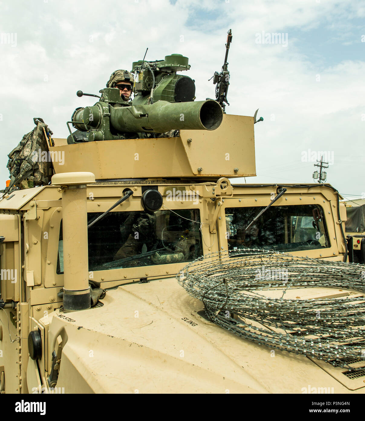 A New York Army National Guard Soldier assigned to Co. B., 1st ...