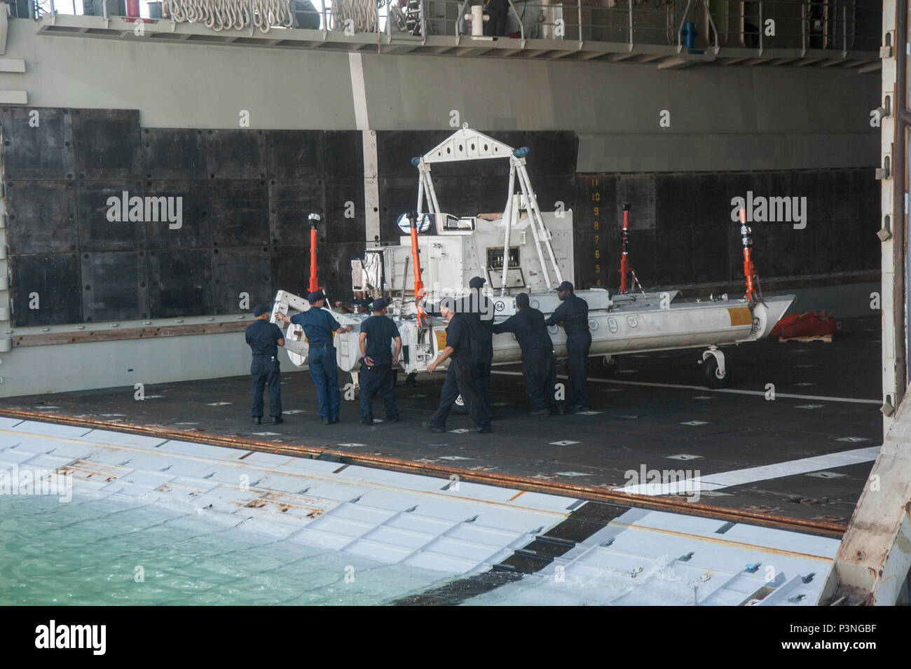 Mk 105 minesweeping sled hi-res stock photography and images - Alamy